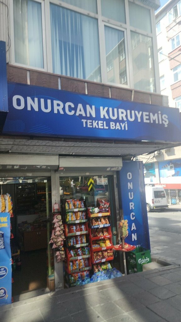 Pazarlar ve çarşılar Onurcan Kuruyemiş, İstanbul, foto