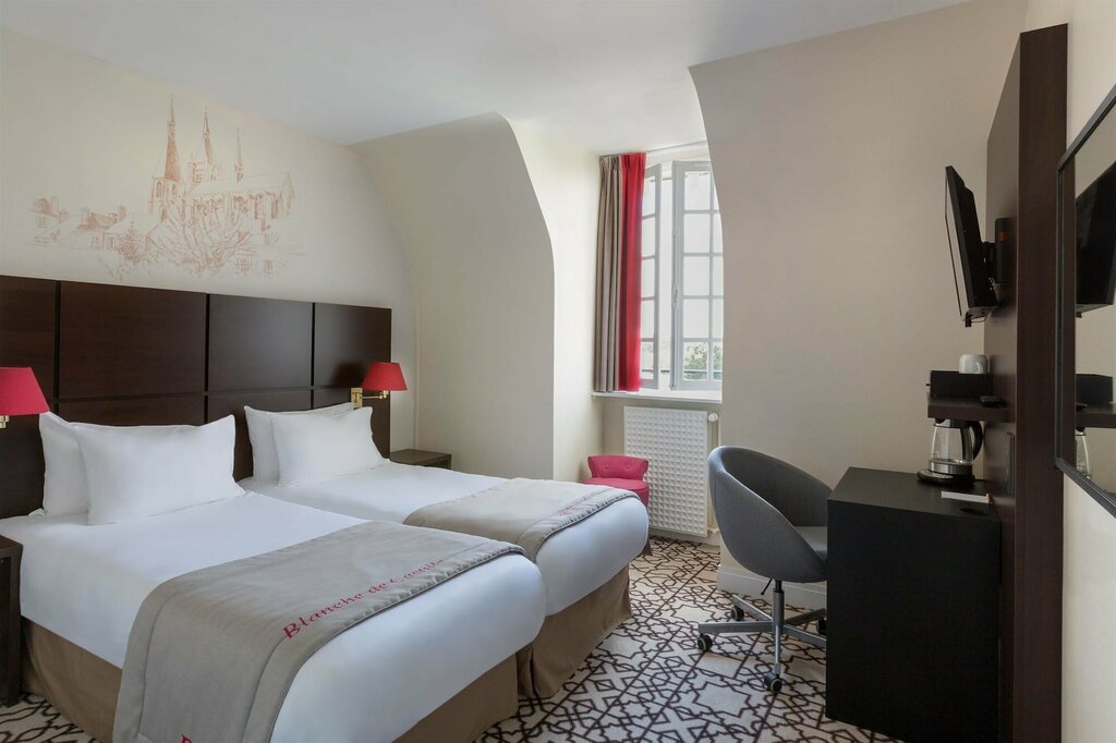 Otel Best Western Blanche de Castille Dourdan, , foto