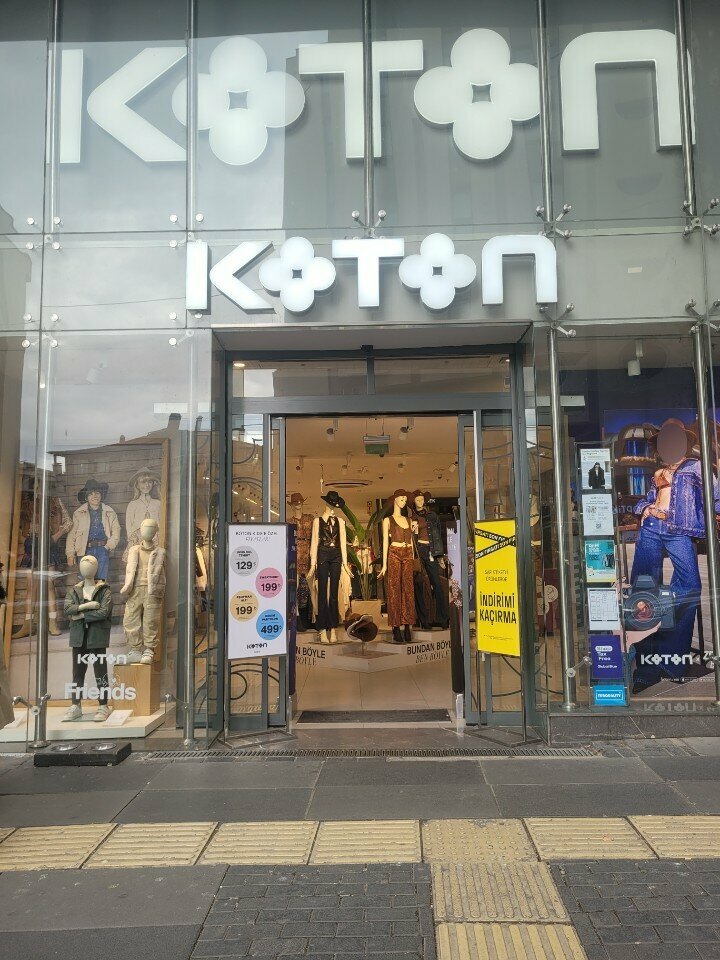 Giyim mağazası Koton, Ankara, foto