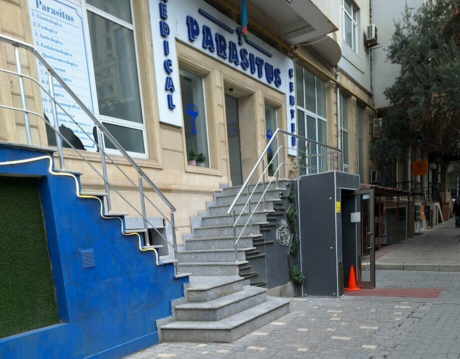Tıp merkezleri ve klinikler Parasitus, Bakü, foto