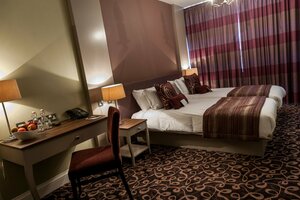 Halifax Hall (England, Sheffield), otel  İngiltere'den
