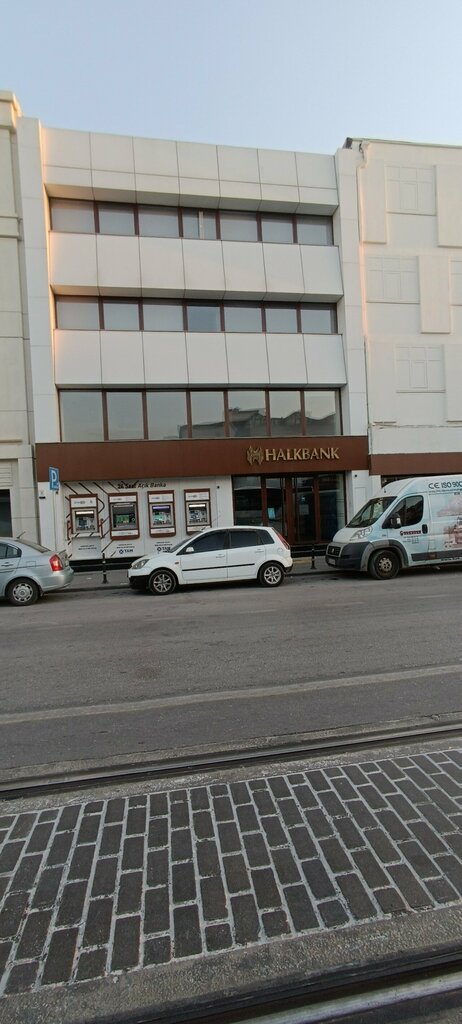 Banka Halkbank Konya Şubesi, Konya, foto