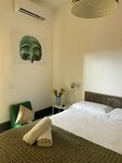 Nonna Pina Art Rooms (Piazza Giuseppe Garibaldi No:73, Naples), otel  Napoli'den
