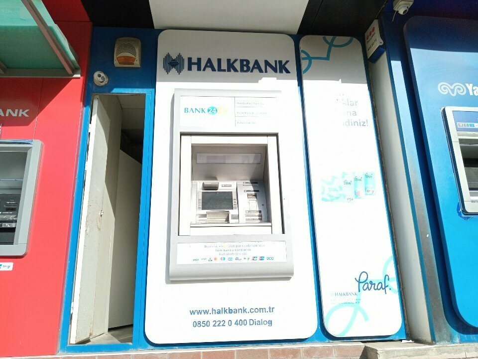 ATM'ler Halkbank ATM, İstanbul, foto