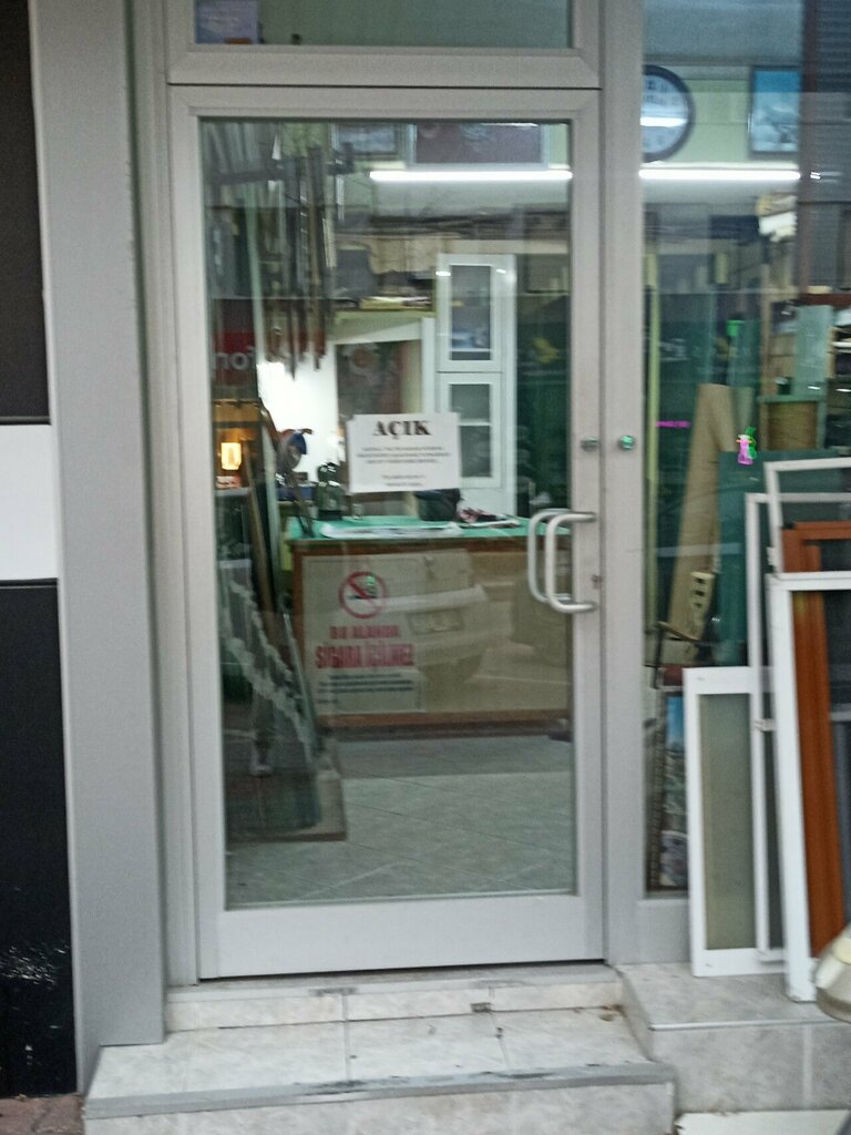 Cam ve cam ürün üreticisi Evren Cam, Konya Sineklik, Konya, foto