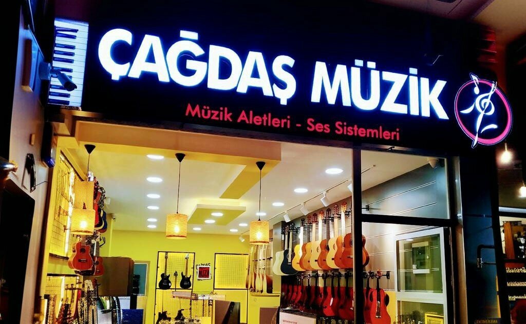 Enstrüman mağazaları Çağdaş Müzik Aletleri Ses Sistemleri, Efeler, foto