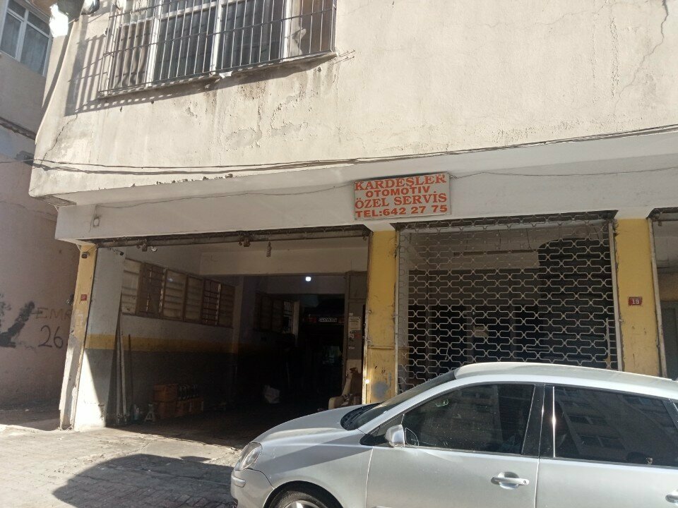 Otomobil servisi Kardeşler Otomotiv Özel Servis, İstanbul, foto