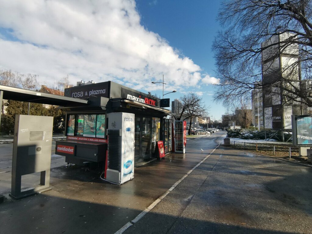 Gazete bayi Maximbox, Novi Sad, foto