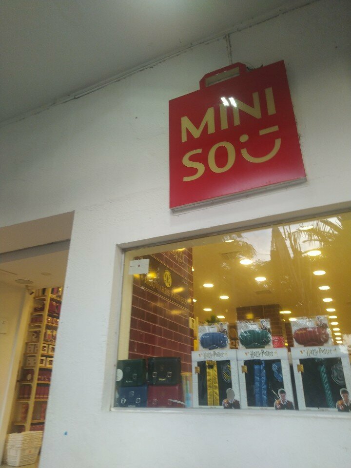 Hediyelik eşya mağazaları Miniso Plaza 24 de Septiembre Sucursal 3, Santa‑Krus, foto
