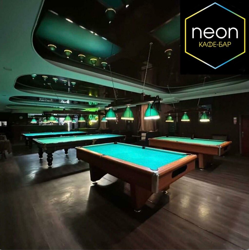 Gece kulüpleri Neon Bar, Çernuşka, foto