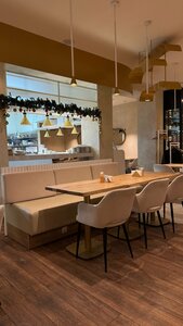 Zolotica (Troitskiy Avenue No:61), kafe  Arhangelsk'ten