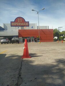 Hipermaxi Bnb ATM (Santa Cruz de la Sierra, Distrito Municipal 1, Subdistrito 30), otel  Santa‑Krus'tan