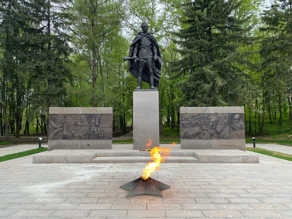 Turistik yerler Аллея Славы, Luhovitsy, foto