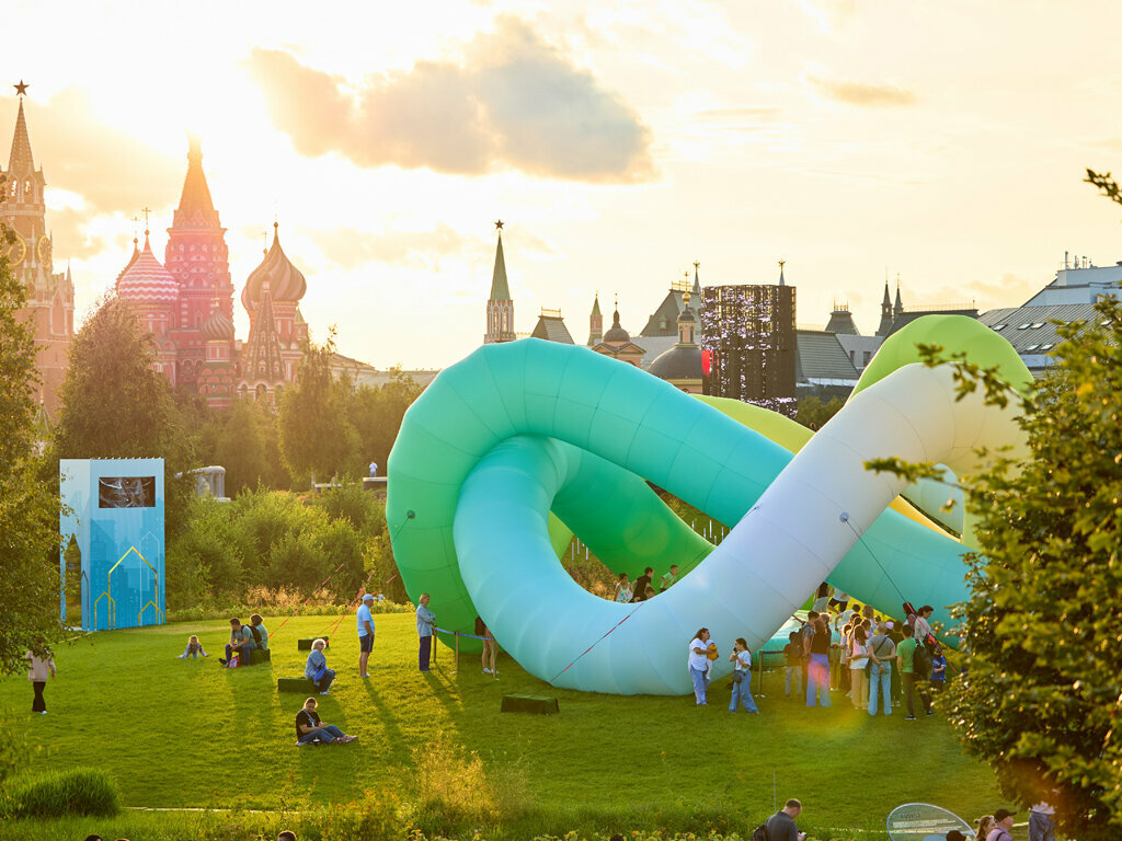 Şişirilebilir ürünler Aerodinamika, Moskova, foto