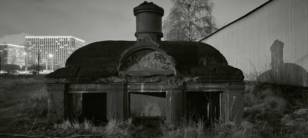 Turistik yerler Склеп фрейлины, Saint‑Petersburg, foto