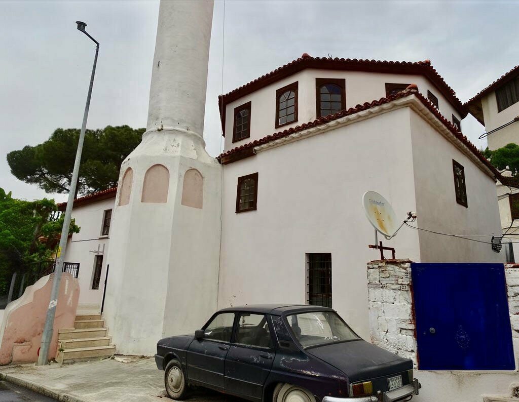 Cami Turabiye Cami, Seferihisar, foto