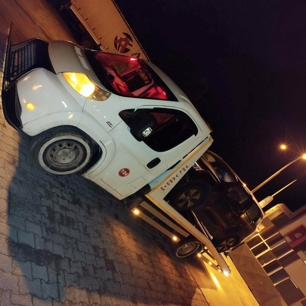 Otomobil yedek parçaları Tosya Aslan Oto Lastik yol yardım Tosya, Tosya, foto