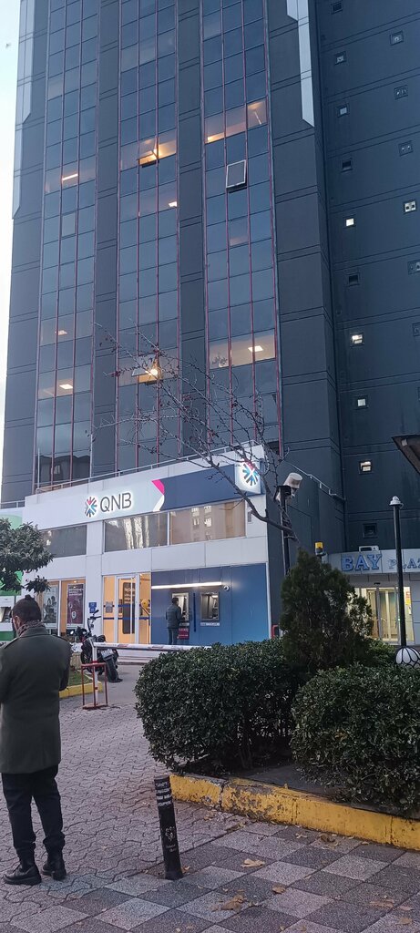 Banka Qnb Içerenköy Şubesi, İstanbul, foto