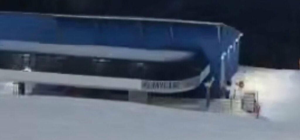 Hızlı ulaşım istasyonu КД Мустаг, , foto