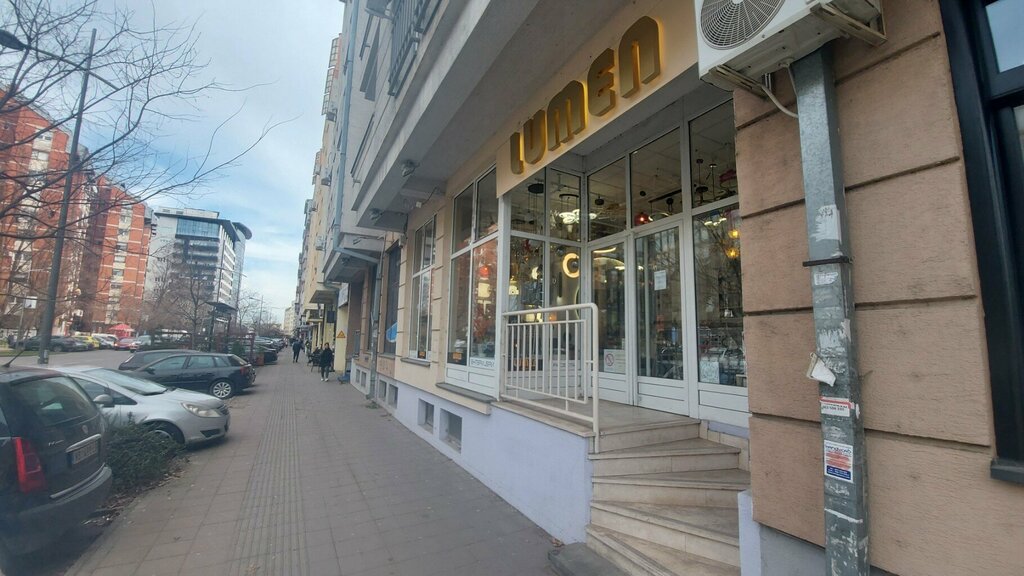 Lamba ve avize mağazaları Lumen, Novi Sad, foto