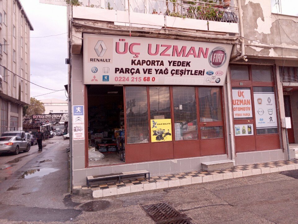 Otomobil yedek parçaları Üç Uzman, Bursa, foto