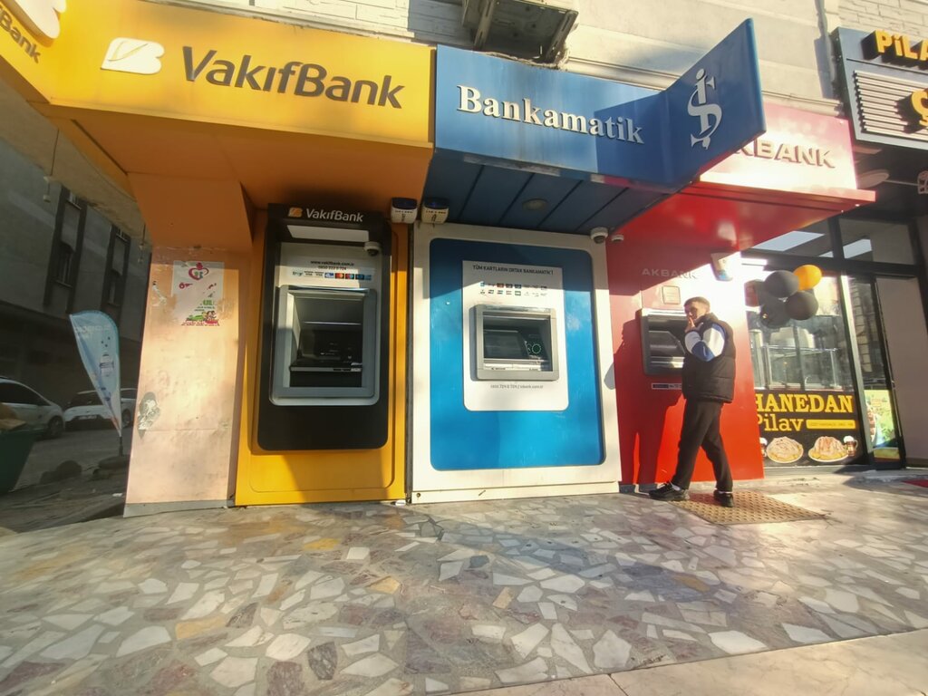 ATM'ler İş Bankası ATM, İstanbul, foto