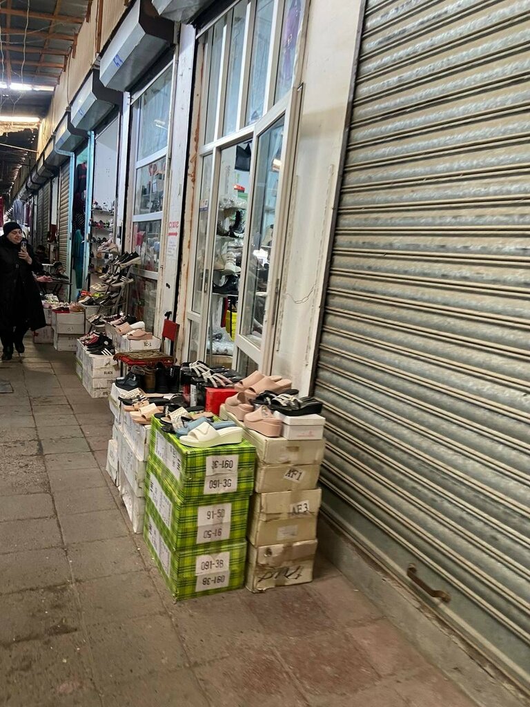 Ayakkabı mağazaları Ayaqqabı mağazası, Mingeçevir, foto