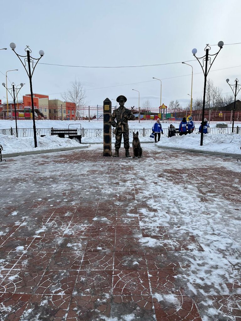 Anıt, heykel Пограничникам, Cheremkhovo, foto