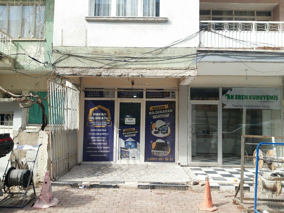 Bilgisayar teknik servisleri Hakan Bilgisayar Elektronik, İzmir, foto