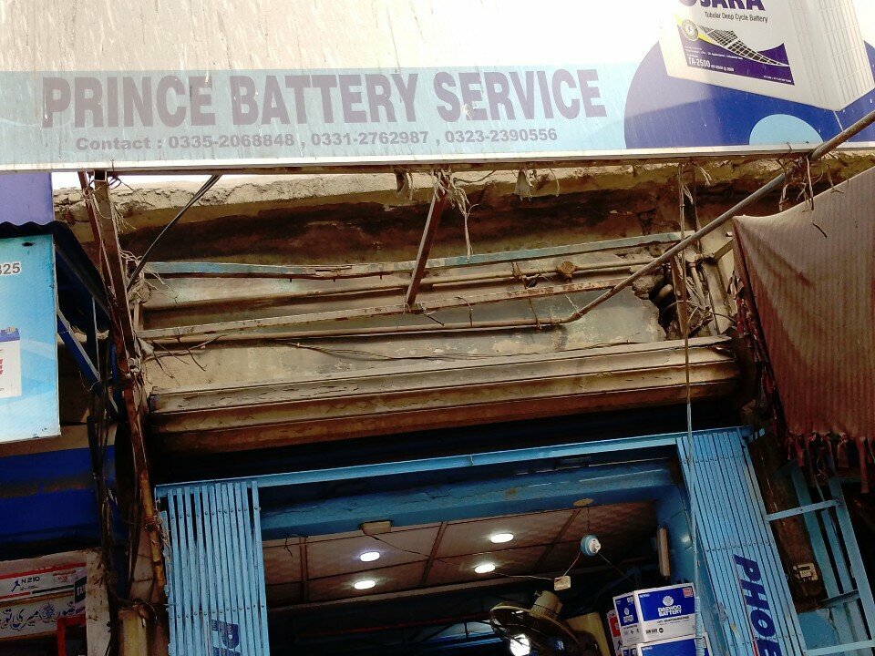 Akümülatör ve şarj cihazları Prince battery service, Karaçi, foto