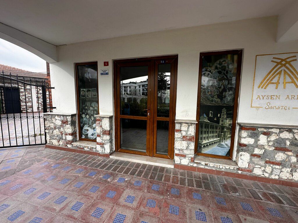 Sanat atölyeleri Güzel Sanatlar Dersliği, İstanbul, foto