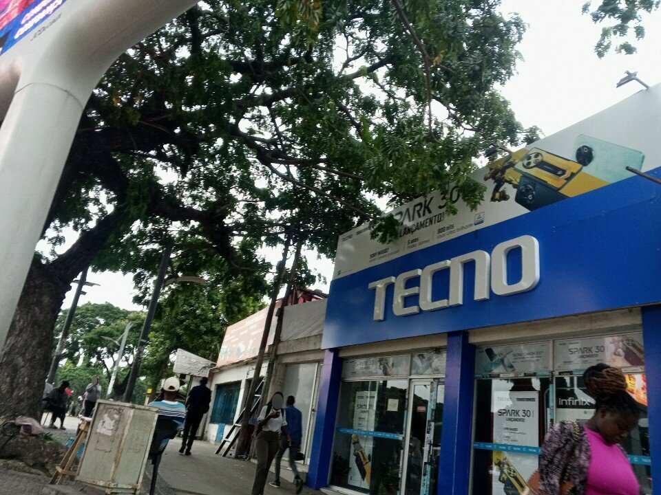 Cep telefonu ve aksesuarları satış mağazaları Tecno, Loanda, foto