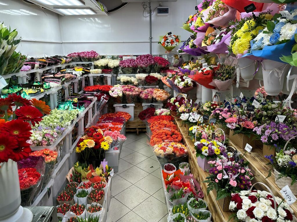 Çiçekçiler Flowers market, Moskova, foto