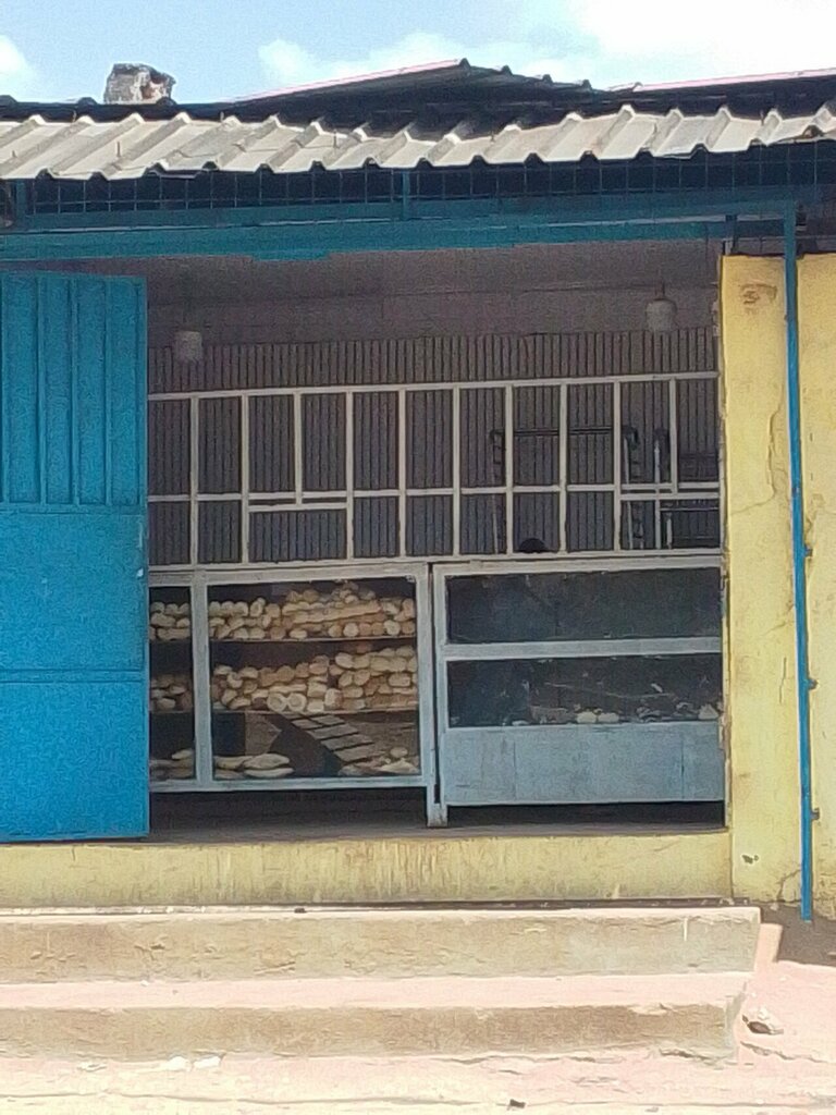 Eczaneler Farmácia, Loanda, foto
