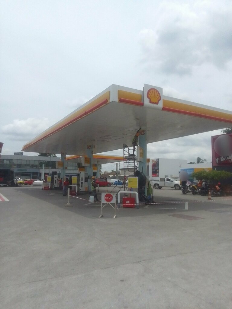 Benzin istasyonu Shell Station, Abican, foto