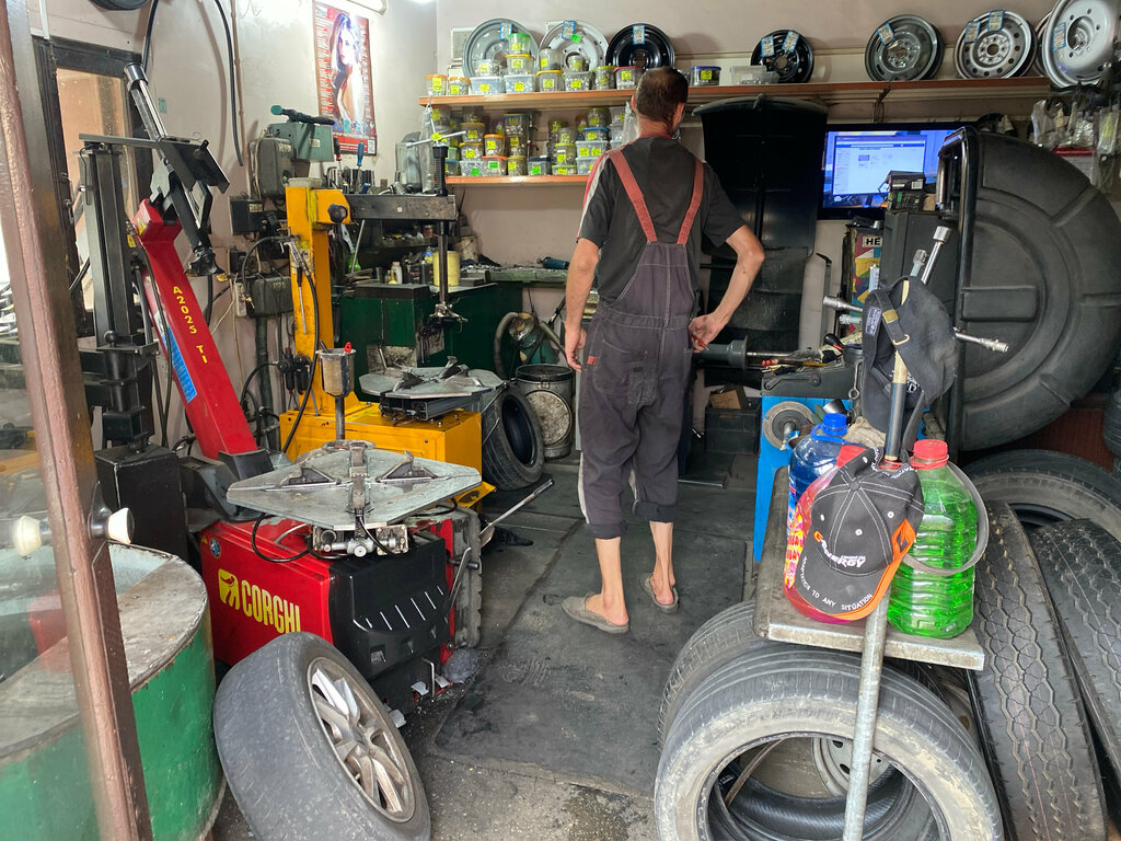 Yağlama ürünleri Автомасла, Tuapse, foto