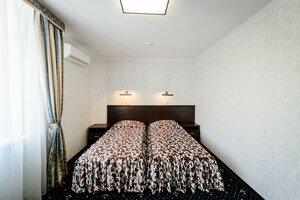 Ekspromt (Biryuzova Street No:8), otel  Novorossiysk'ten