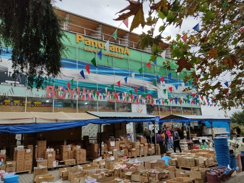 Alışveriş merkezleri Böyük Ucuzluq, Gence, foto