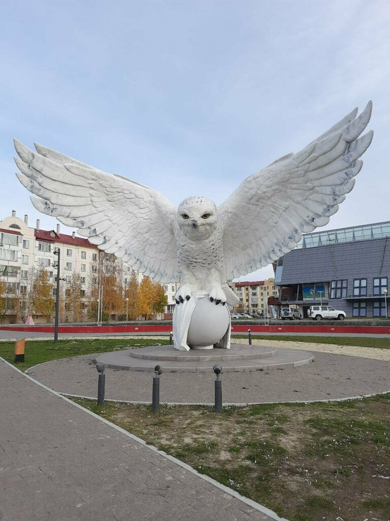 Park, sokak heykeli Полярная ночь, Beloyarski, foto