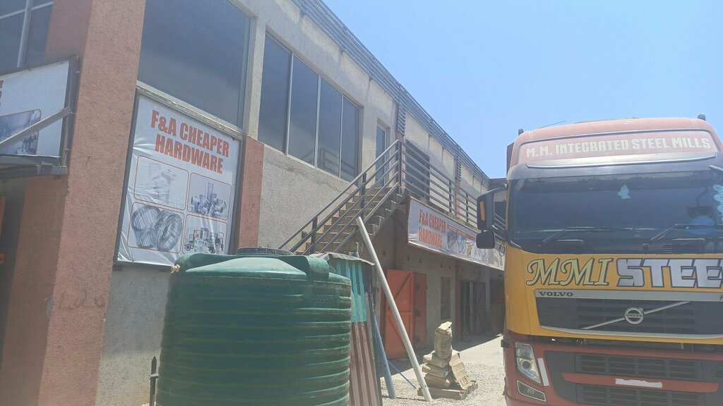 Pencere aksesuarları F & A Cheaper hardware, Lusaka, foto