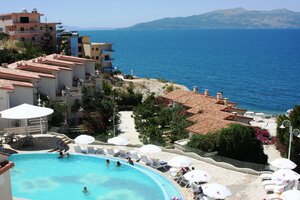 Bougainville Bay Serviced Apartments (Albanian State Road 8), otel  Avlonya İli'nden