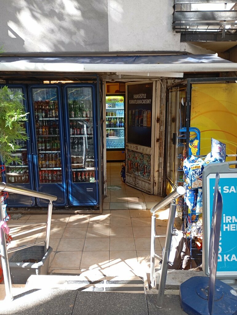 Market Şenol Gıda Tekel, İstanbul, foto