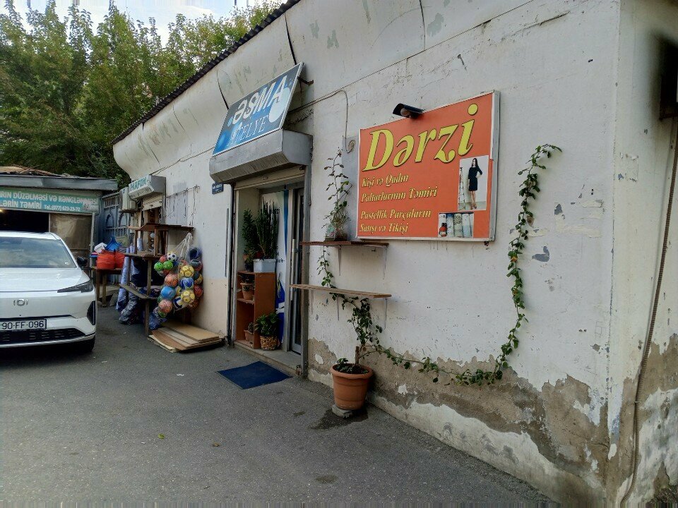 Kıyafet tamiri Əsma, Bakü, foto