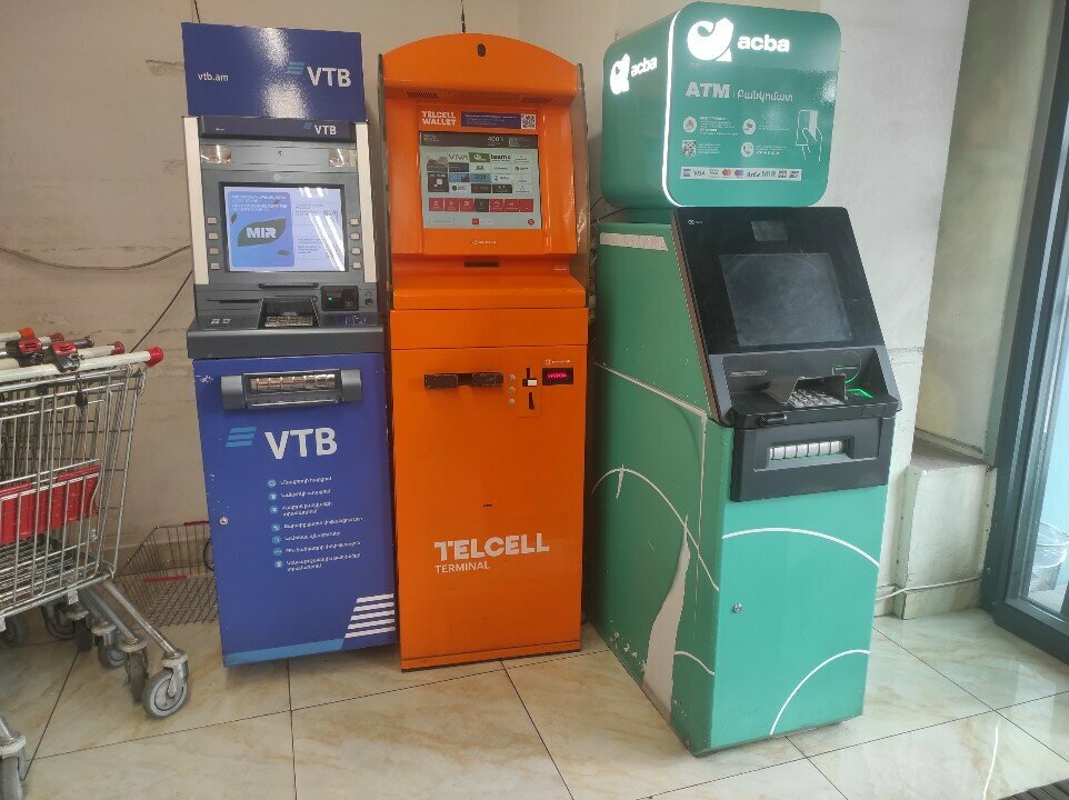 ATM'ler Acba bank, Erivan, foto