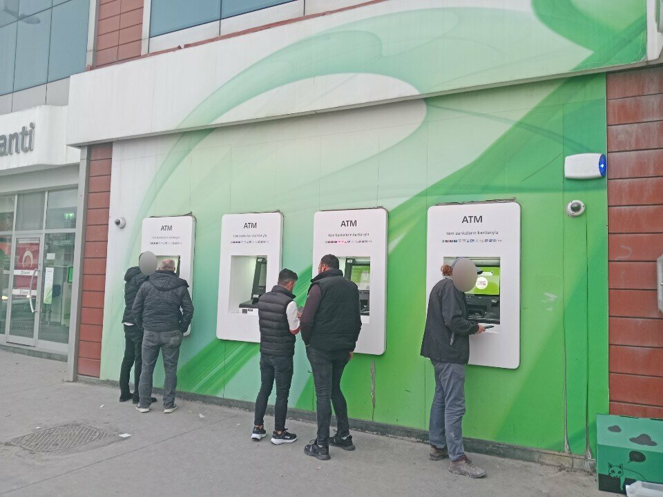 ATM'ler Garanti BBVA ATM, İstanbul, foto