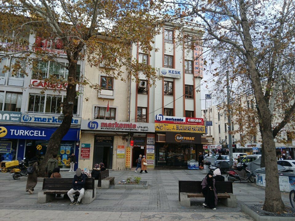 Emlak ofisi Merkomte Emlak, Konya, foto