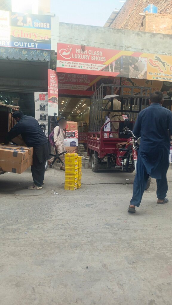 Ayakkabı firmaları High Class luxury shoes, Lahor, foto