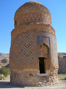 Zeynel Bey Türbesi (Batman, Hasankeyf, Hasankeyf Arkeopark), anıt, heykel  Hasankeyf'ten