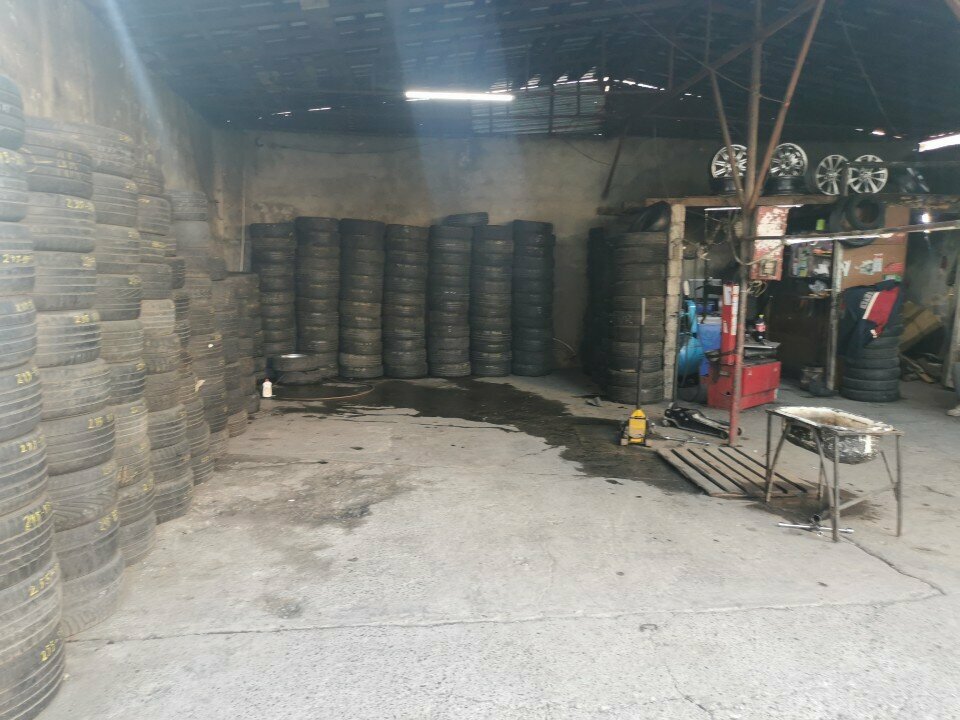 Oto lastik tamiri ვულკანიზაცია, Batum, foto
