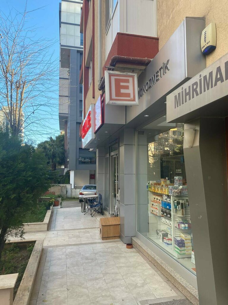 Eczaneler Damla Eczanesi, İstanbul, foto